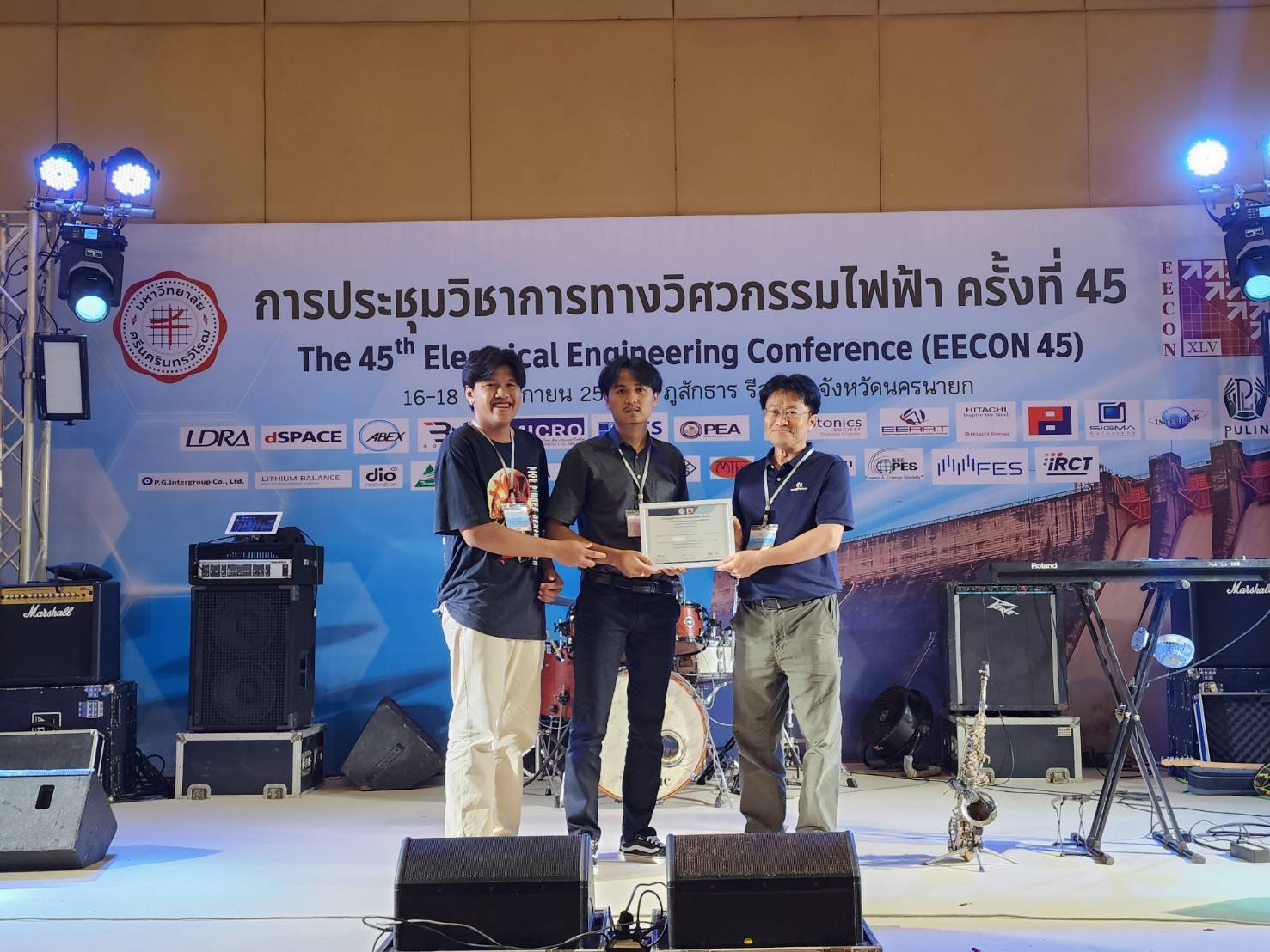 นักศึกษา มทร.อีสาน คว้า รางวัล “Best Paper Awards” การประชุมวิชาการ ...